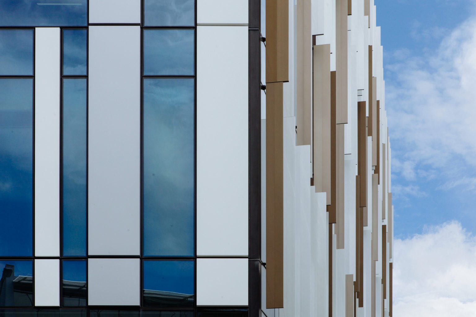 Alucobond Plus - Symonite