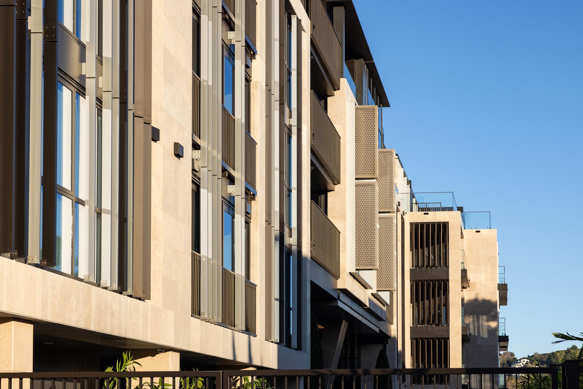 Victoria Lane Apartments | Symonite Panels FULL FACADE
