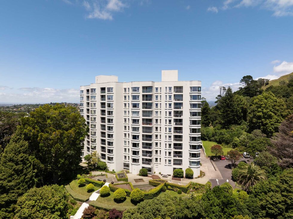 A seamless refurbishment of an iconic Auckland apartment complex. The ...